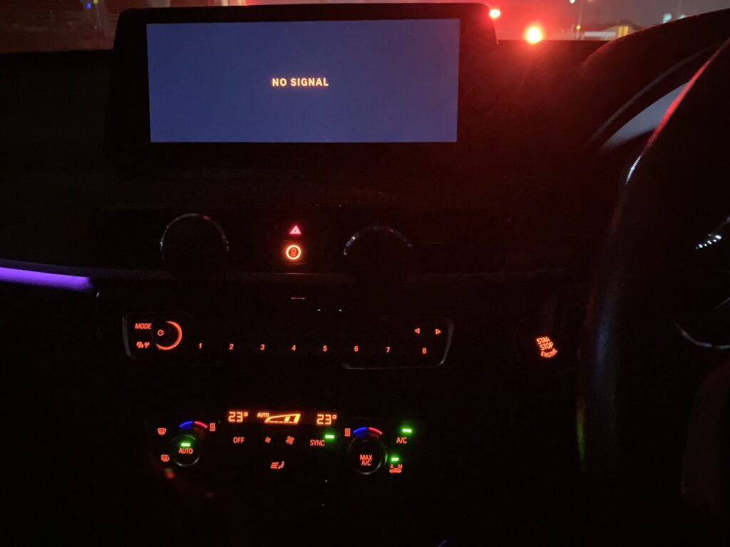 BMWのナビ画面にNO SIGNAL表示が出た際の対処 | サラリーマンのBMWで駆け抜けよう